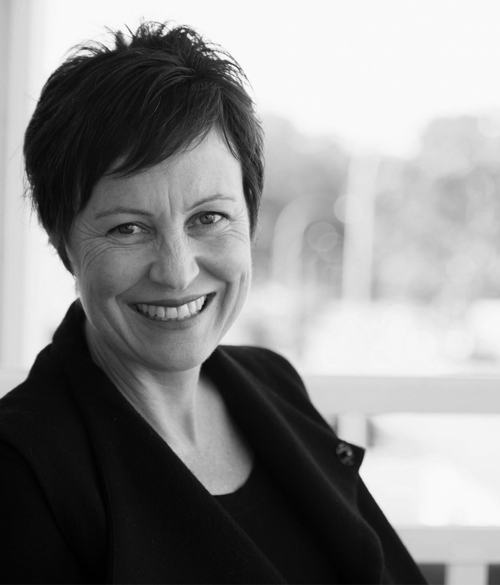 Book of the Month – The Museum of Modern Love – June 2025 – Stella